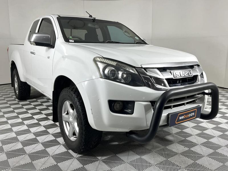 Used Isuzu KB 300 D-Teq LX Extended Cab for sale in Gauteng - Cars.co ...