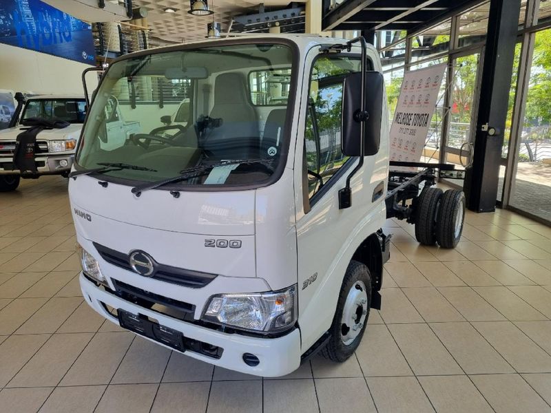 New Hino 200 310 (FH2) 4x2 F/C for sale in Gauteng - Cars.co.za (ID ...