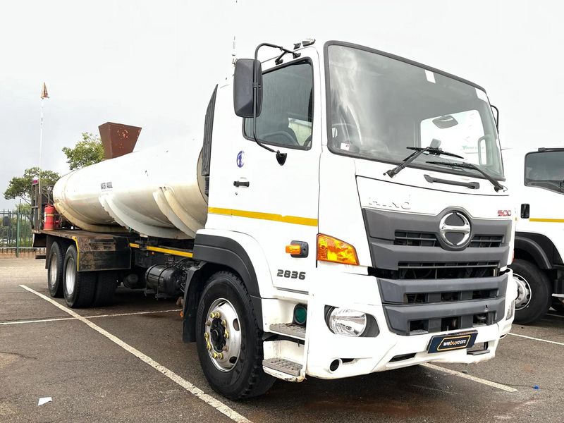 Used Hino 500 2836 (DU5) 6X4 LWB F/C C/C for sale in Gauteng - Cars.co ...