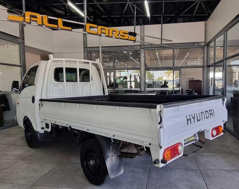 Used Hyundai H100 Bakkie 2.6D Dropside for sale in Kwazulu Natal - Cars ...