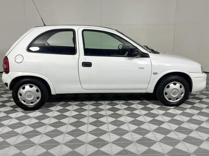 Used Opel Corsa Lite for sale in Western Cape - Cars.co.za (ID::8685453)
