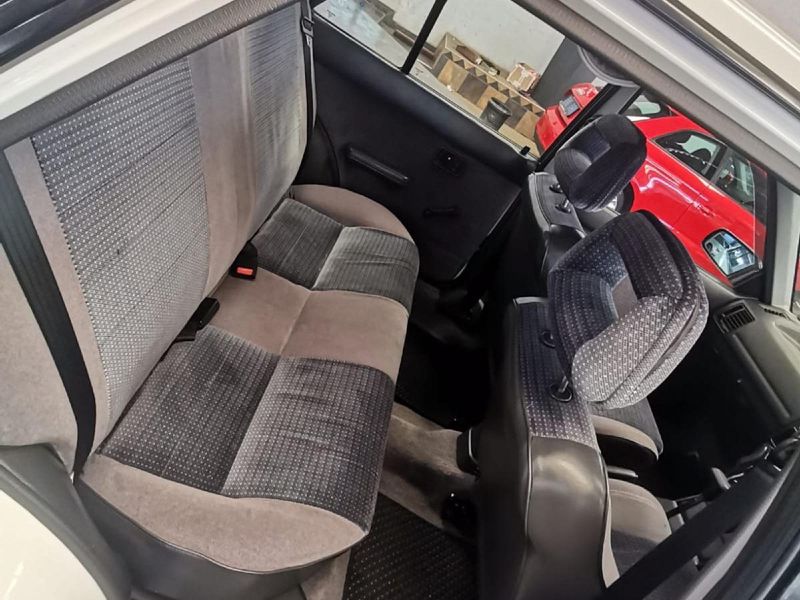 Used Mazda 323 200E Auto Sedan for sale in Gauteng - Cars.co.za (ID ...