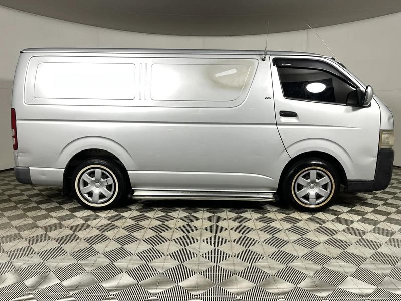 Used Toyota Quantum 2.7 Panel Van for sale in Kwazulu Natal - Cars.co ...