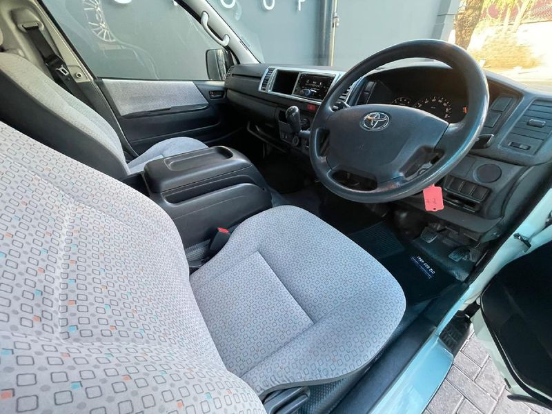 Used Toyota Quantum 2.5 D-4D 14-seat for sale in Gauteng - Cars.co.za ...