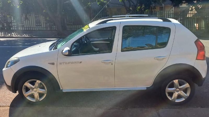 Used Renault Sandero 1.6 Stepway for sale in Kwazulu Natal - Cars.co.za ...