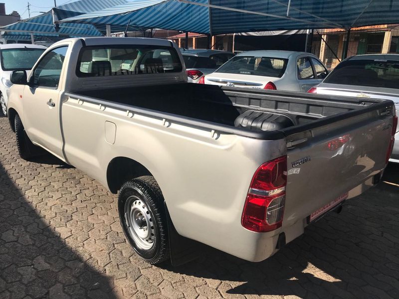 Used Toyota Hilux 2.0 VVTi S Single-Cab for sale in Gauteng - Cars.co ...