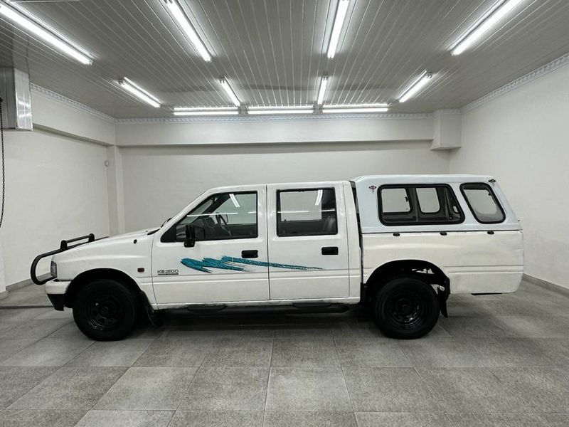 Used Isuzu KB 280 DT LE Double-Cab for sale in Eastern Cape - Cars.co ...