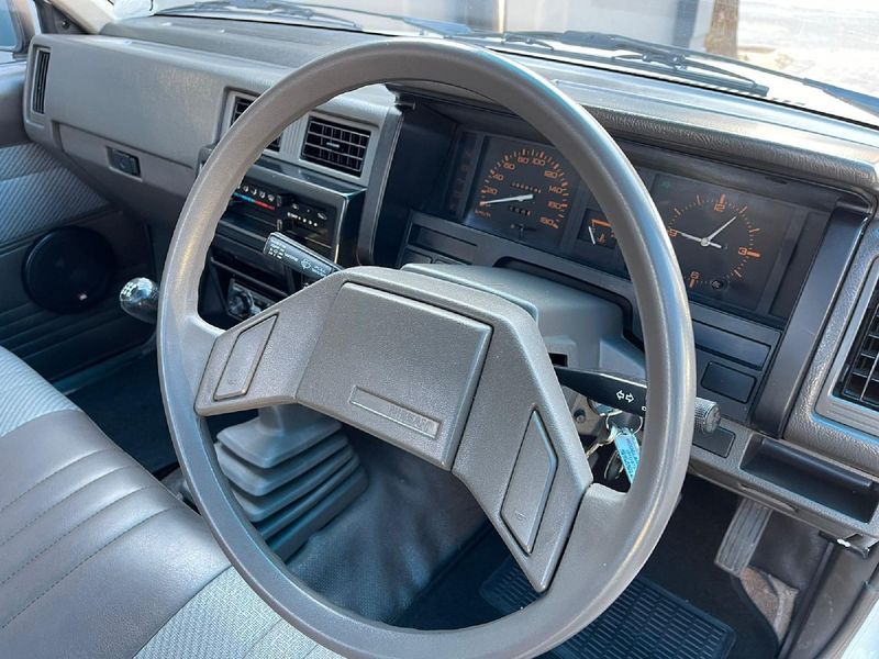 Used Nissan 1-Tonner 1.6 SWB Single-Cab for sale in Gauteng - Cars.co ...