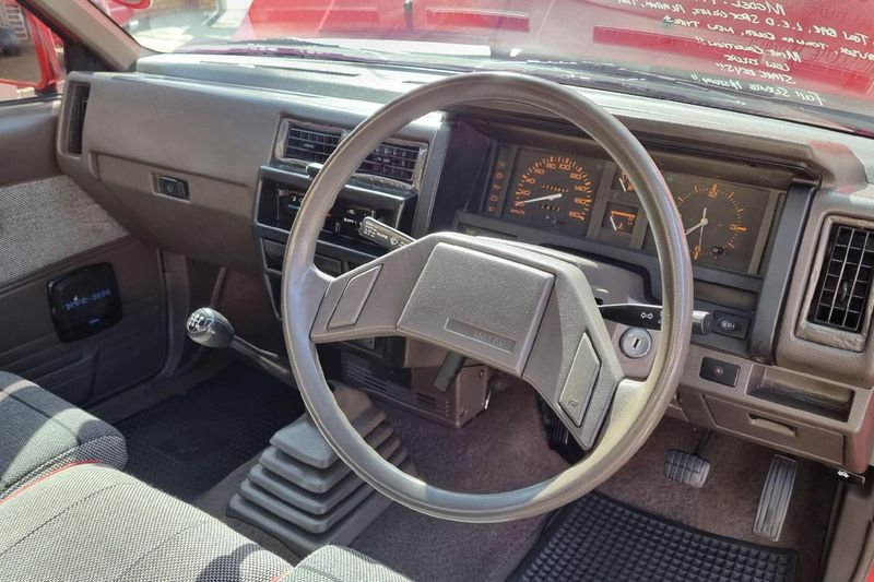 Used Nissan 1-Tonner 1.8 SWB Single-Cab for sale in Gauteng - Cars.co ...