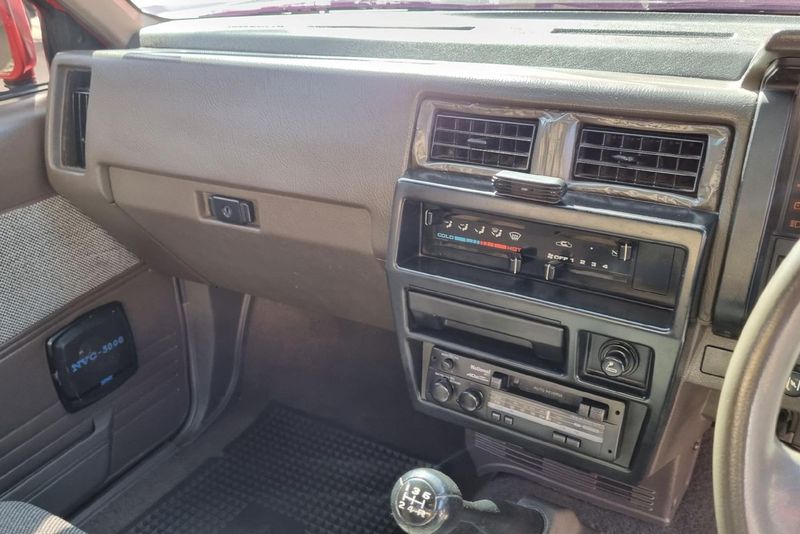 Used Nissan 1-Tonner 1.8 SWB Single-Cab for sale in Gauteng - Cars.co ...