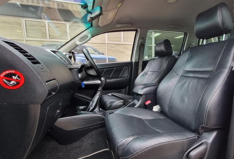 Used Toyota Hilux 2.5 D-45 Raised Body SRX Legend 45 Double-Cab for ...