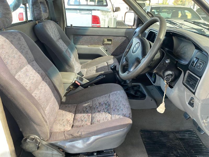 Used Isuzu KB 280 DT 4x4 LX Single-Cab for sale in Gauteng - Cars.co.za ...