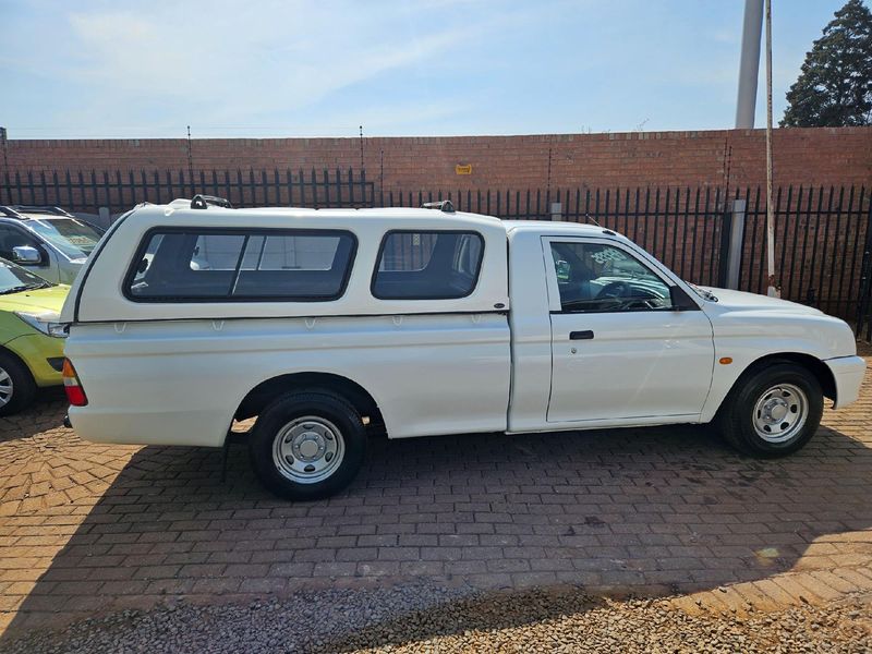 Used Mitsubishi Colt 2000 Hi-Line LWB for sale in Gauteng - Cars.co.za ...