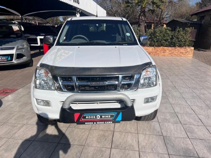 Used Isuzu KB 300 TDi LX Double-Cab for sale in Gauteng - Cars.co.za ...