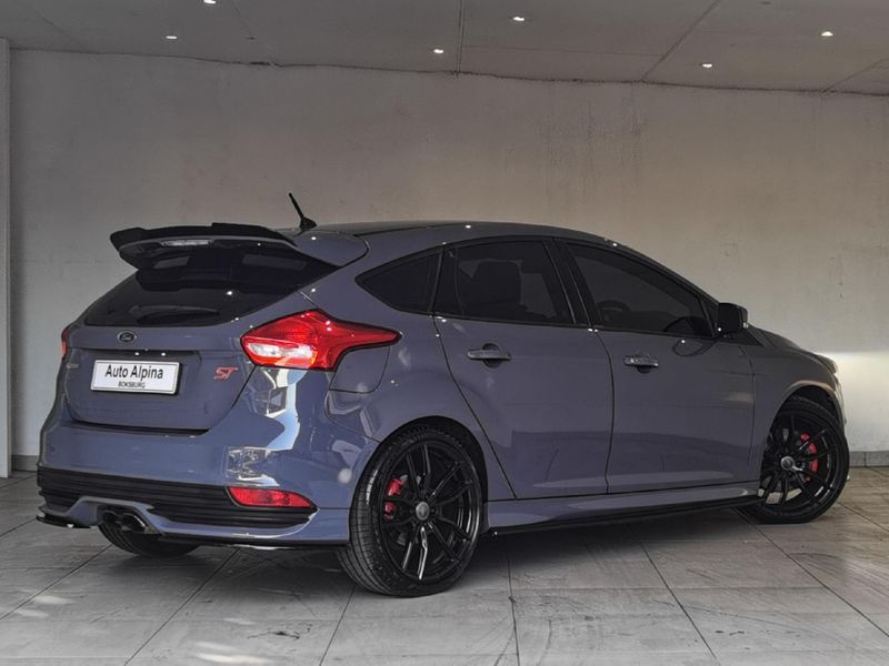 Used Ford Focus 2.0 Ecoboost ST3 for sale in Gauteng - Cars.co.za (ID ...