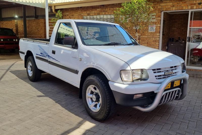 Used Isuzu KB 250D LWB Single-Cab for sale in Gauteng - Cars.co.za (ID ...
