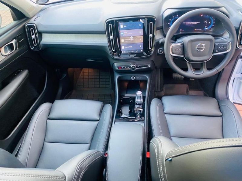 Used Volvo XC40 B4 Plus Dark Geartronic Mild-Hybrid for sale in Kwazulu ...