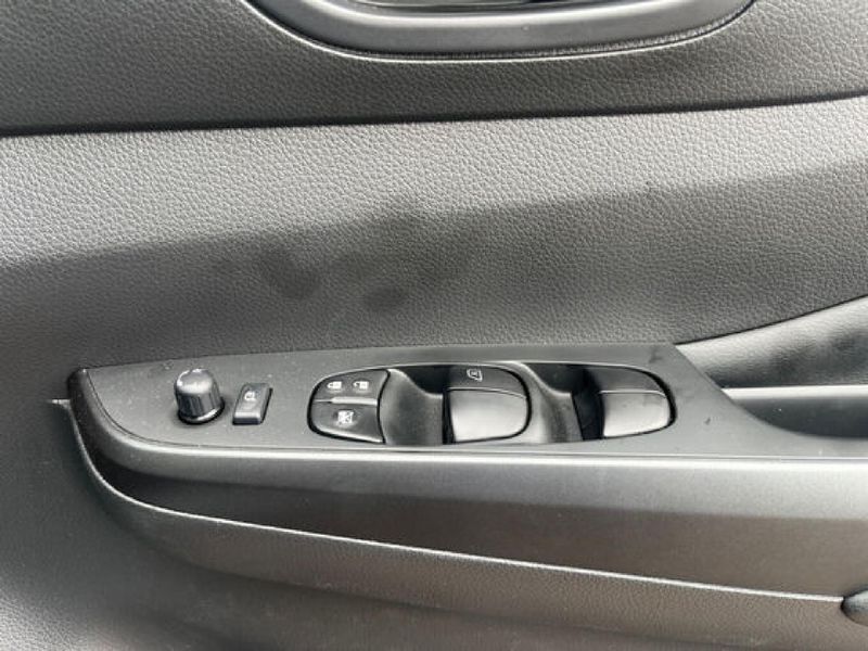 Used Nissan Navara 2.5 DDTi PRO-2X Auto Double-Cab for sale in Gauteng ...