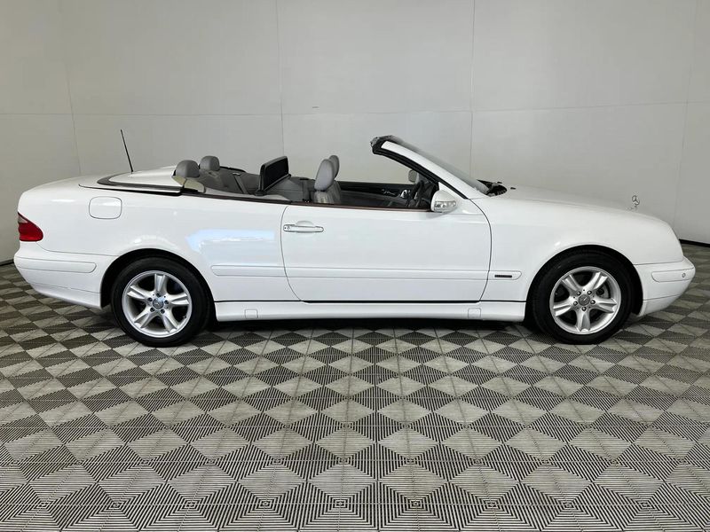 Used Mercedes-Benz CLK 320 Elegance Convertible Auto for sale in ...
