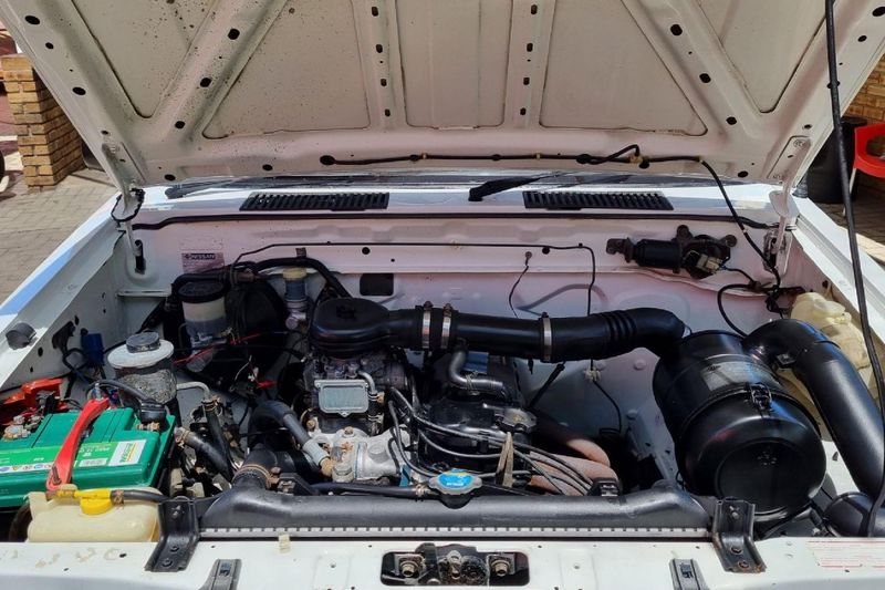 Used Nissan 1-Tonner 2.4 4x4 Patrol Single-Cab for sale in Gauteng ...