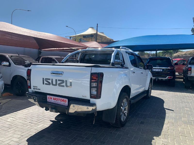 Used Isuzu KB 300 D-Teq LX Auto Double-Cab for sale in Gauteng - Cars ...