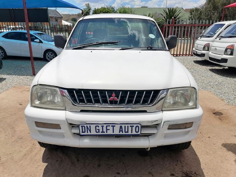 Used Mitsubishi Colt 2400i LWB 4x4 Trailbuster Single-Cab for sale in ...