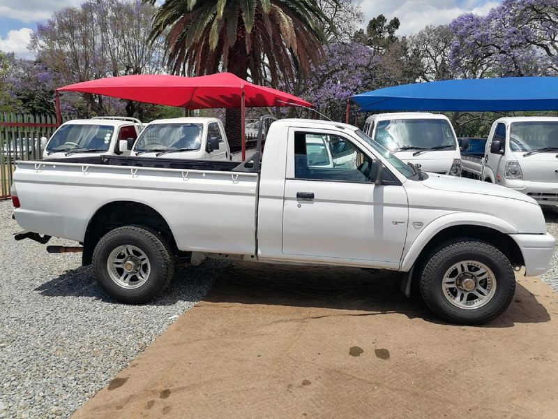 Used Mitsubishi Colt 2400i LWB 4x4 Trailbuster Single-Cab for sale in Gauteng - Cars.co.za (ID ...