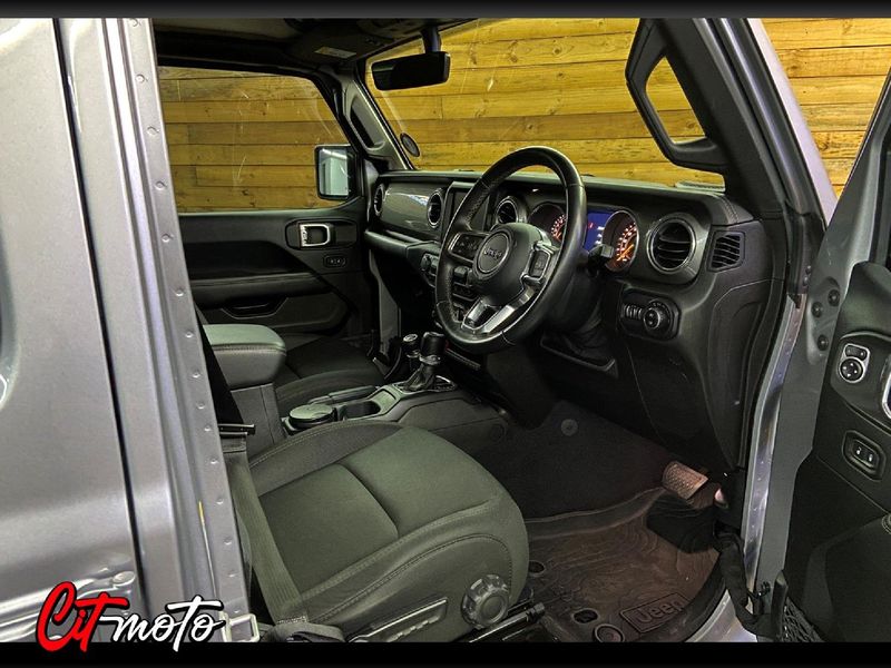 Used Jeep Wrangler Unlimited Sahara 3.6 V6 for sale in Gauteng - Cars ...