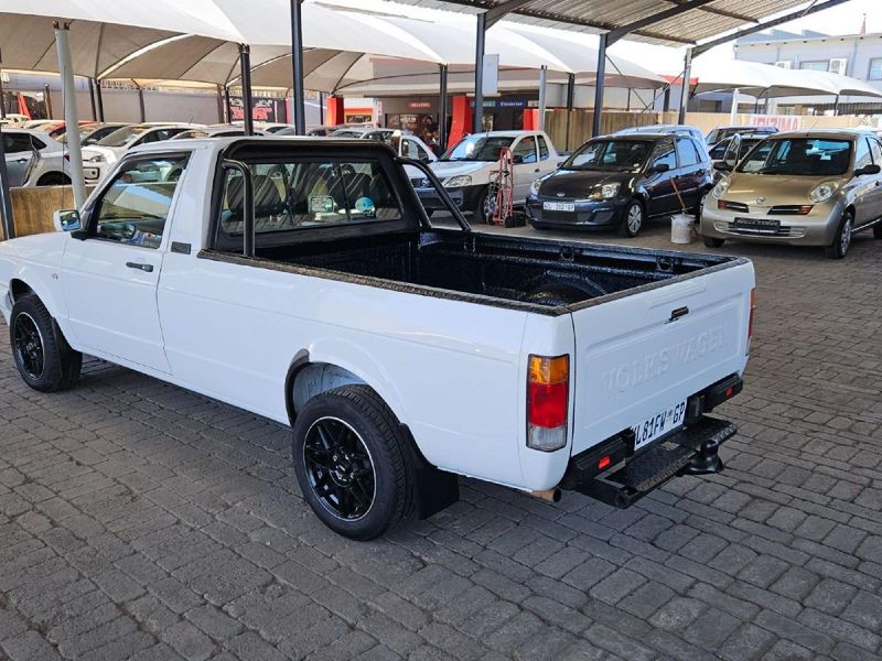 Used Volkswagen Caddy Pick-Up Single-Cab for sale in Gauteng - Cars.co ...