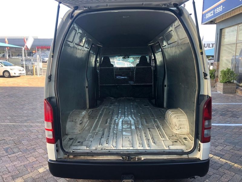 Used Toyota Quantum 2.5 D-4D LWB Panel Van for sale in Western Cape ...