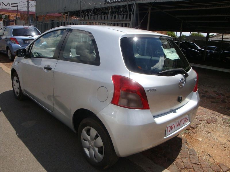 Used Toyota Yaris T1 3-dr for sale in Gauteng - Cars.co.za (ID::9192326)