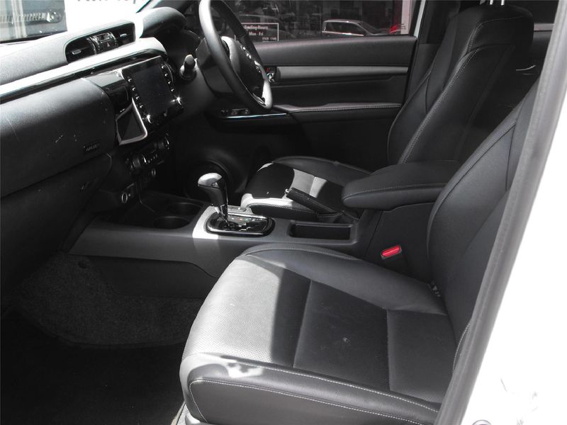 Used Toyota Hilux 2.8 GD-6 Raised Body Legend 4x4 Auto Double-Cab for ...