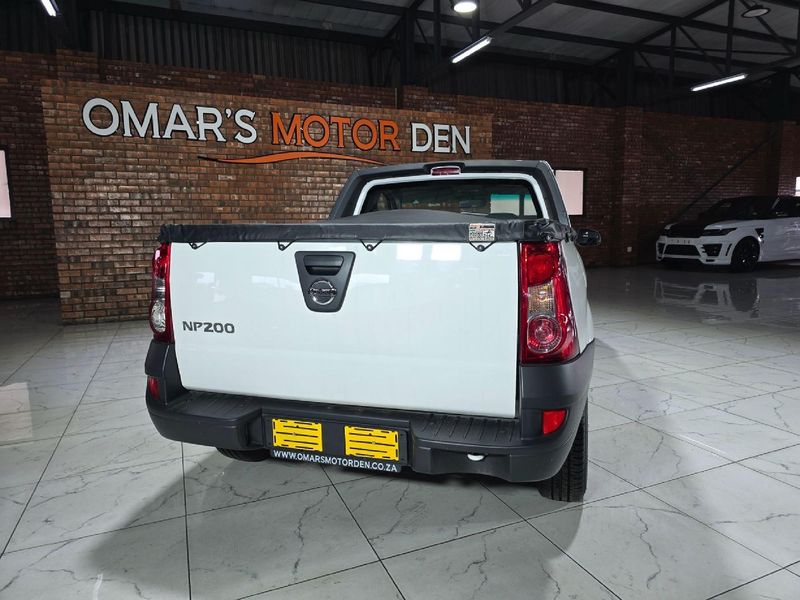 Used Nissan NP200 1.6 CANOPY for sale in Mpumalanga - Cars.co.za (ID ...