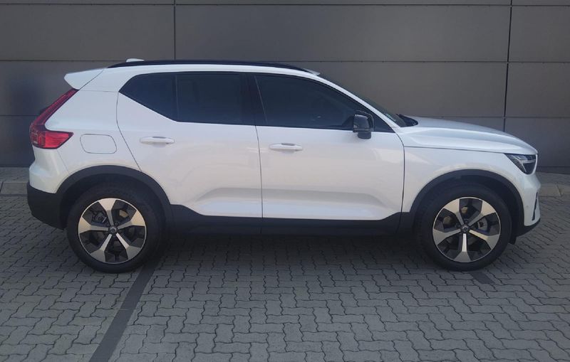 New Volvo XC40 B4 Plus Dark Geartronic Mild-Hybrid for sale in North ...