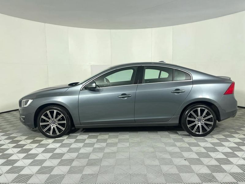 Used Volvo S60 T4 Momentum Auto for sale in Eastern Cape - Cars.co.za (ID::9252791)