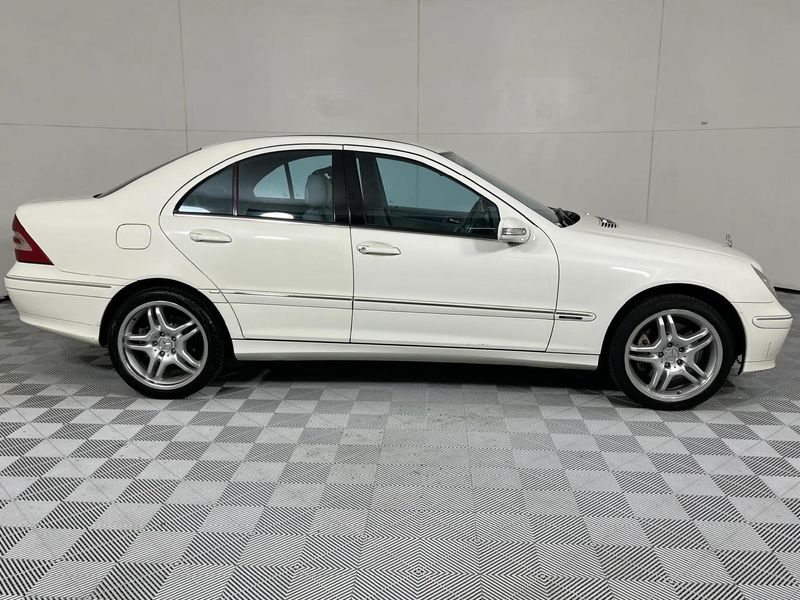 Used Mercedes-Benz C-Class C 350 Avantgarde Auto for sale in Gauteng ...