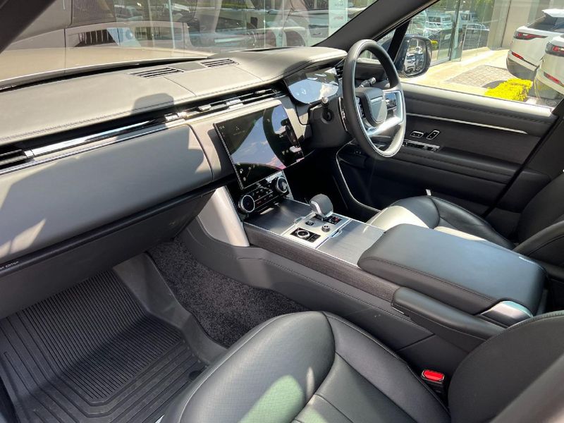 Used Land Rover Range Rover 3.0 D First Edition for sale in Gauteng ...