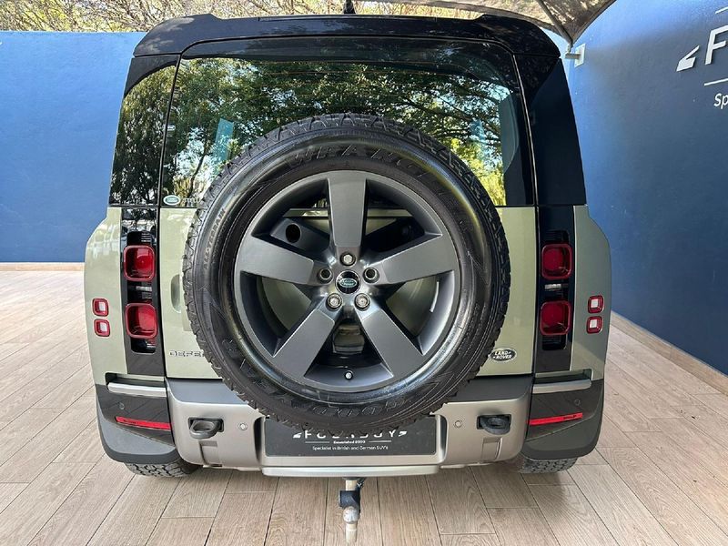 Used Land Rover Defender 110 D300 SE X-Dynamic (221kW) for sale in ...