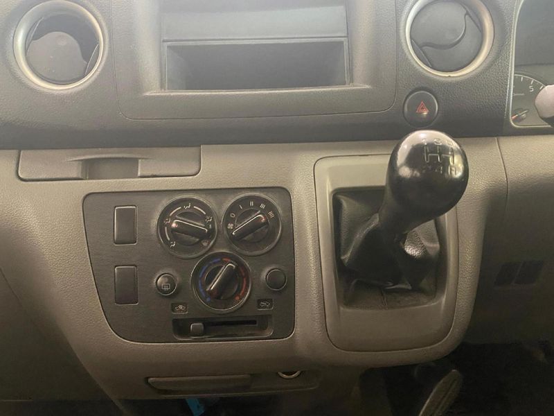 Used Nissan NV350 2.5 16-seat Impendulo for sale in Western Cape - Cars ...