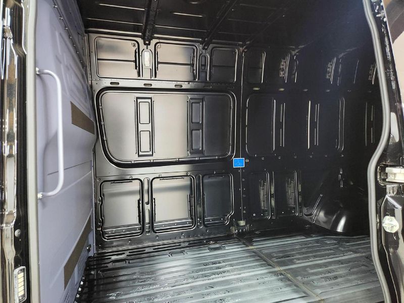 Used Mercedes-Benz Sprinter 517 2.0 CDI Long Panel Van for sale in ...