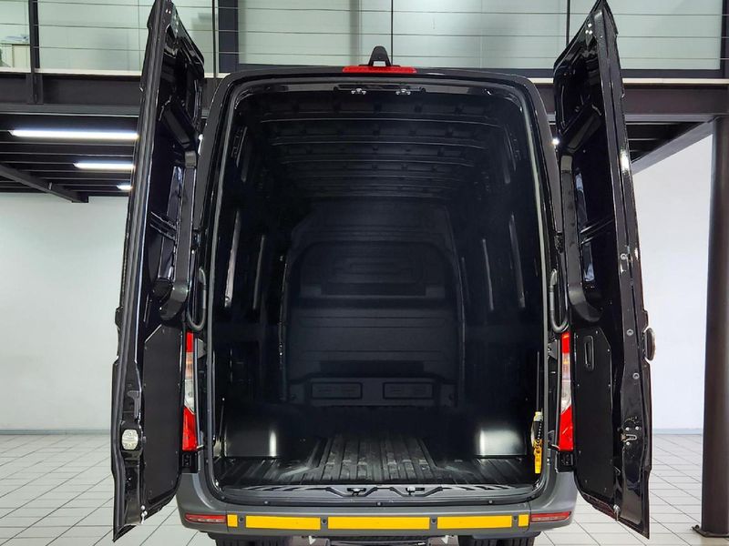 Used Mercedes-Benz Sprinter 517 2.0 CDI Long Panel Van for sale in ...