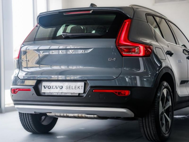 Used Volvo XC40 B4 Plus Bright Geartronic Mild-Hybrid for sale in ...
