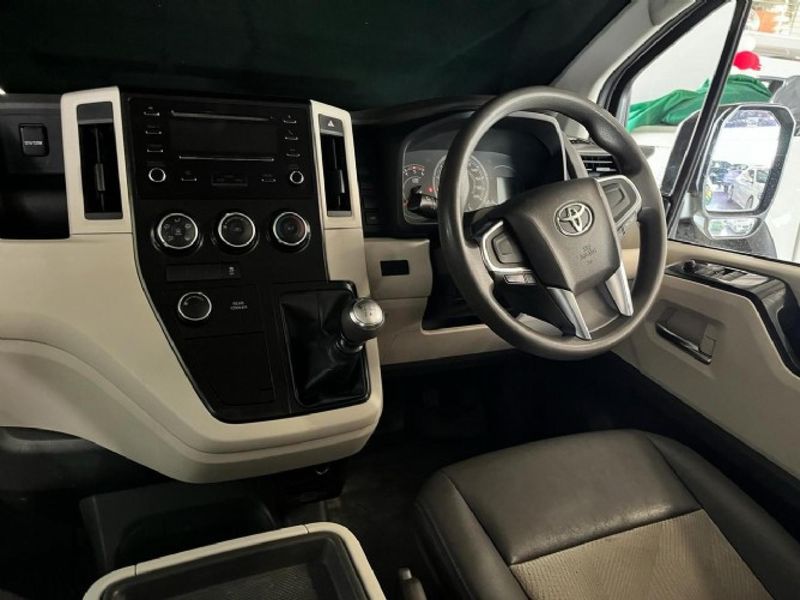 Used Toyota Quantum 2.8 GL 11-seat for sale in Gauteng - Cars.co.za (ID ...