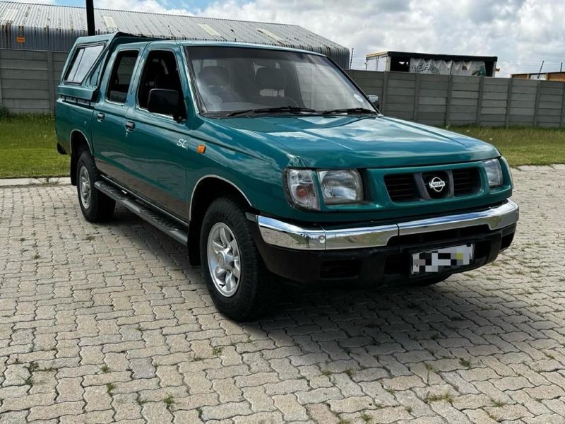 Used Nissan Hardbody 2.4i SL Double-Cab for sale in Gauteng - Cars.co ...