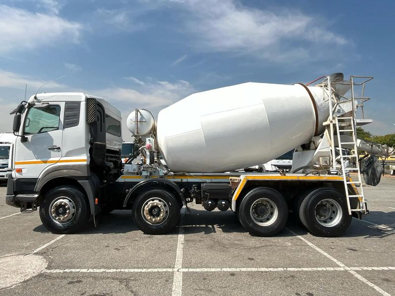 Used UD Trucks Quester CGE370 (E47) 8X4 Auto MIX C/C for sale in ...