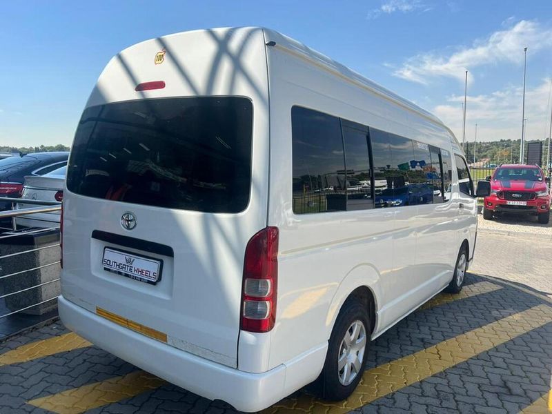 Used Toyota Quantum 2.5 D-4D Sesfikile 16-seat for sale in Gauteng ...