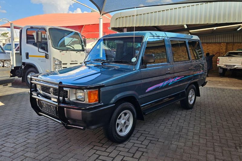 Used Toyota Venture 2200 GLE 5+4 for sale in Gauteng - Cars.co.za (ID ...
