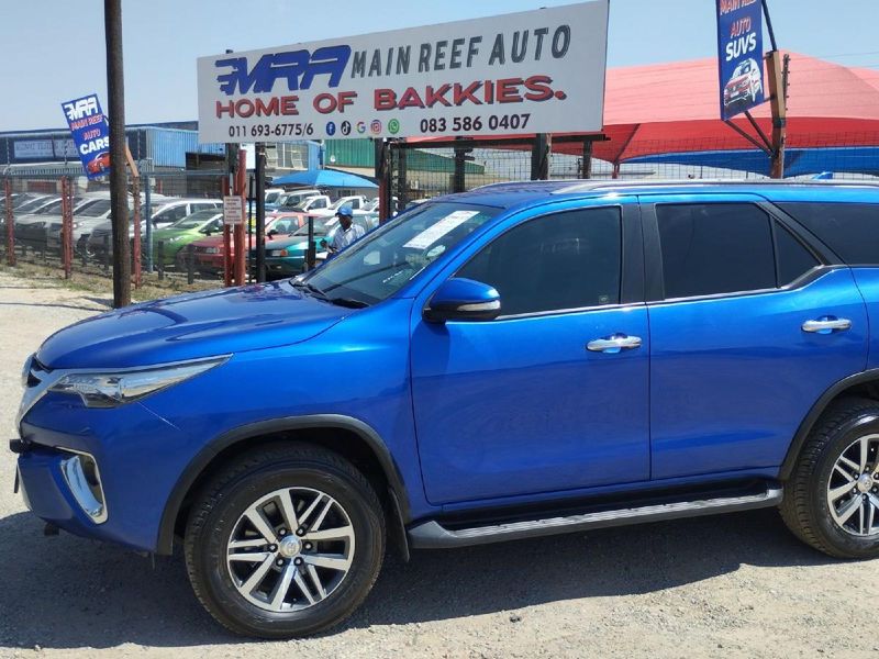 Used Toyota Fortuner 2.8 GD-6 Raised Body Auto for sale in Gauteng ...