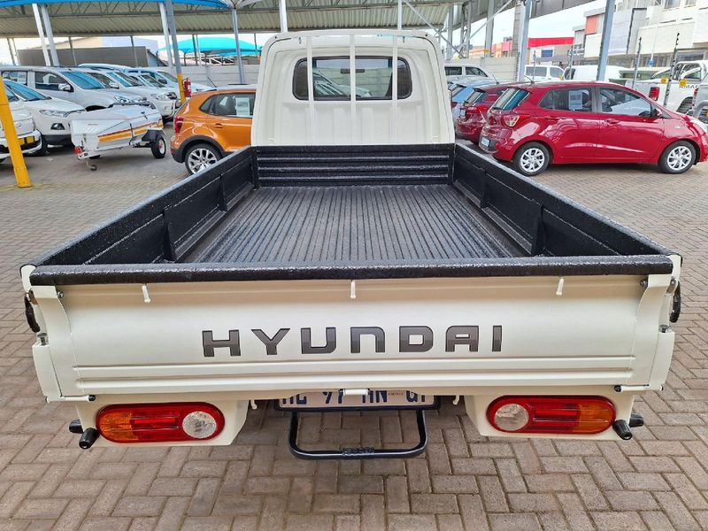 Used Hyundai H100 Bakkie 2.6D Dropside for sale in Gauteng - Cars.co.za ...
