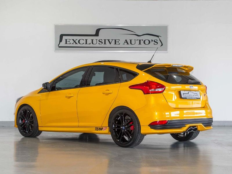 Used Ford Focus 2.0 EcoBoost ST3 for sale in Gauteng - Cars.co.za (ID ...